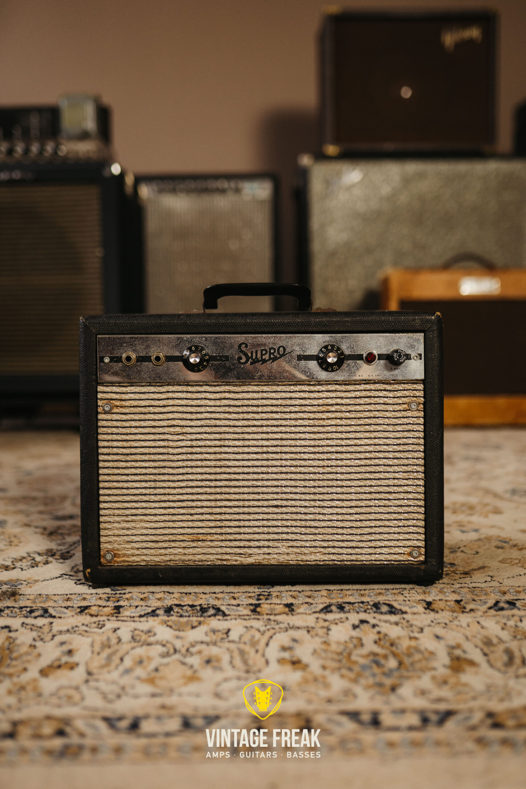 Supro Super Six S6606 60’s – Discover Rare Vintage Treasures at Vintage ...